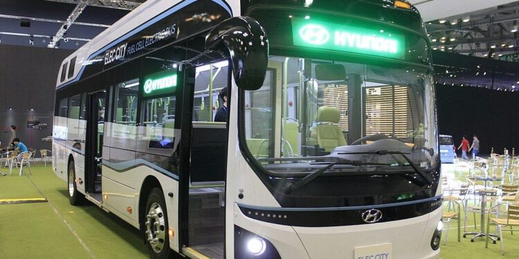 Mulai 2024 Hyundai Jajakan Bus Listrik di RI, Gandeng Indika Energy ...